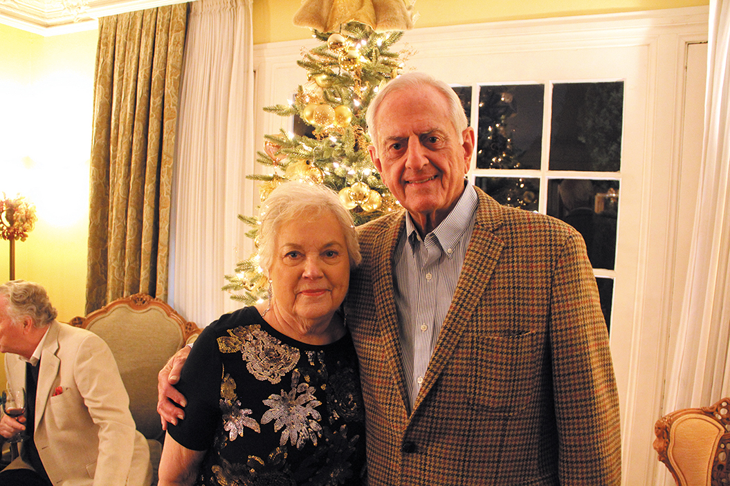 Living room gatherings end and begin the years 2023 and 2024 ...